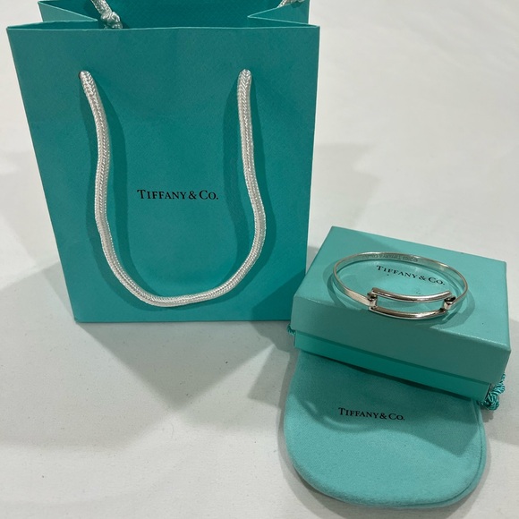 Tiffany & Co. | Jewelry | Authentic And Beautiful Tiffany Co Silver ...